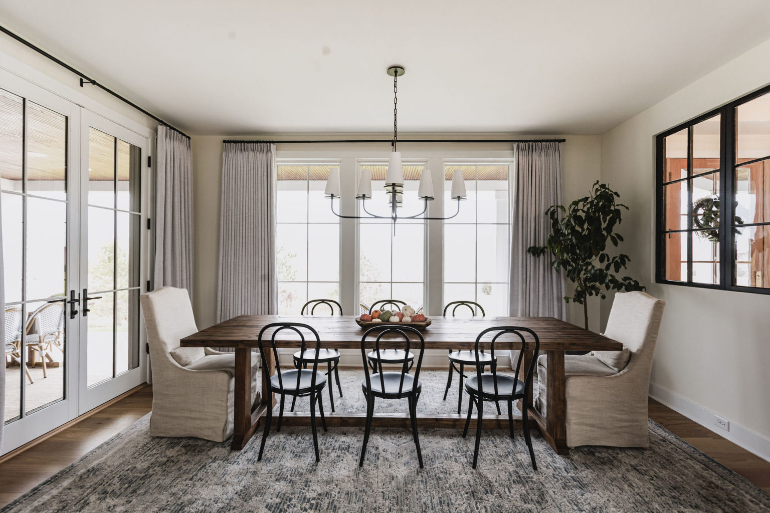 Light Bulbs 101: How To Select the Right Bulbs for Your Home | Alma Homes